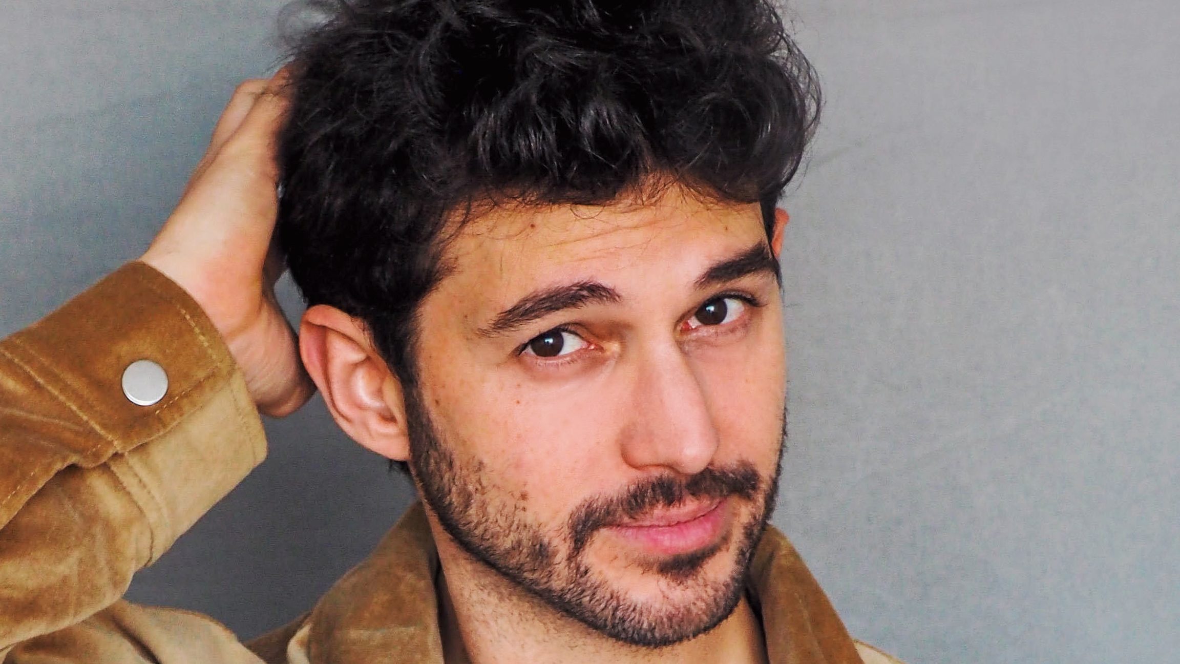 ORIOL RIERA – Currículum y material audiovisual del actor Oriol Riera